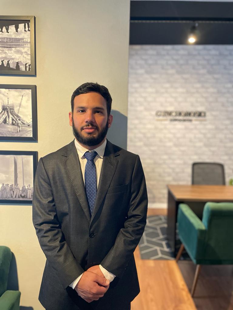 Renã Christian Dognani Vieira - Escritório de Advocacia Gunchoroski